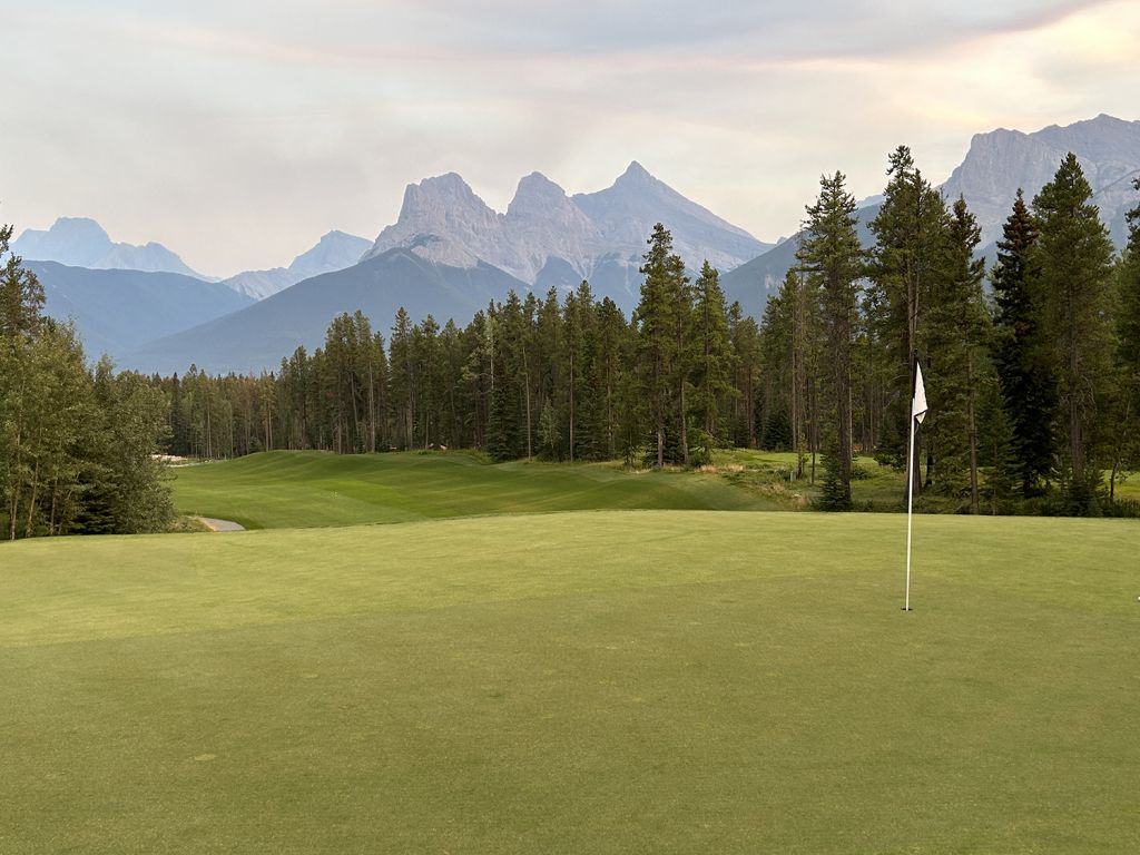Silvertip Resort (Canmore, Alberta) | GolfCourseGurus