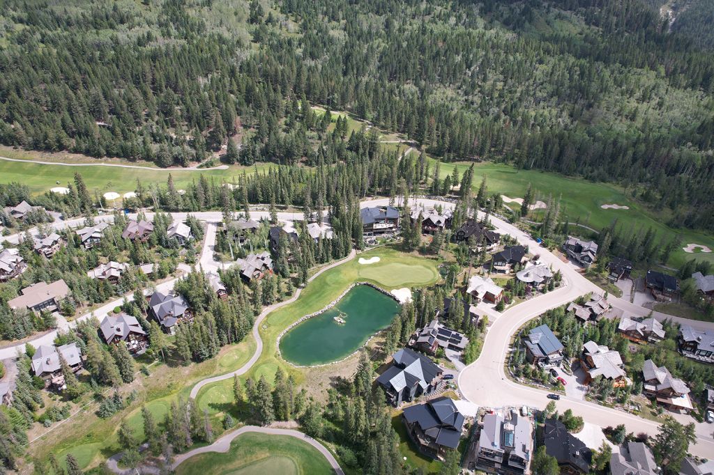 Silvertip Resort (Canmore, Alberta) | GolfCourseGurus