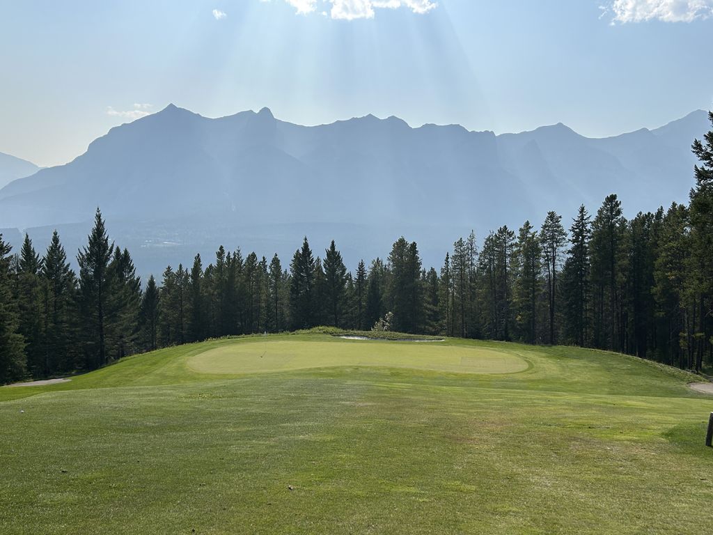 Silvertip Resort (Canmore, Alberta) | GolfCourseGurus