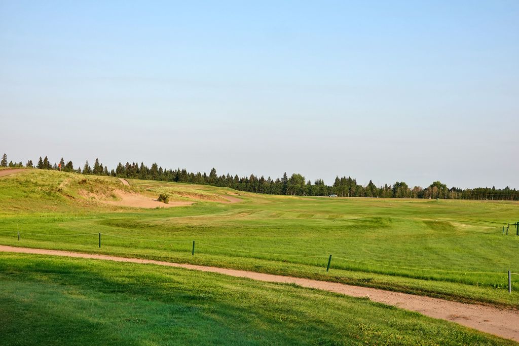 Wolf Creek Resort (Links) (Ponoka, Alberta) | GolfCourseGurus
