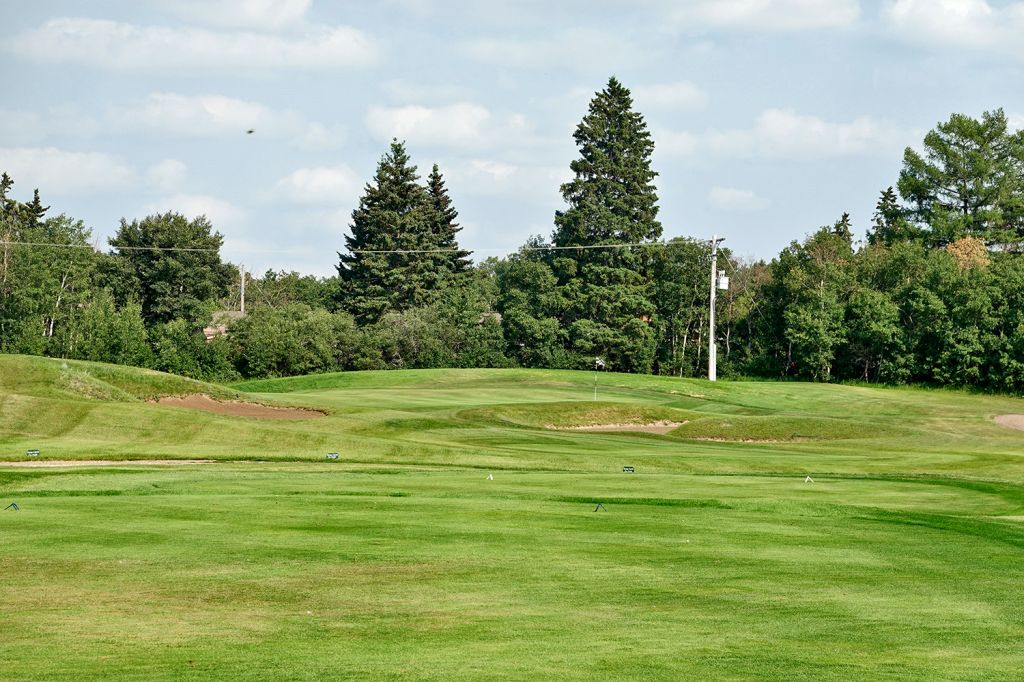 Wolf Creek Resort (Links) (Ponoka, Alberta) | GolfCourseGurus