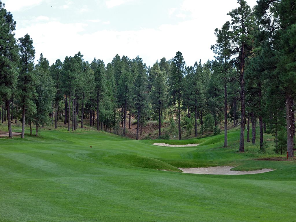 Photographs | GolfCourseGurus