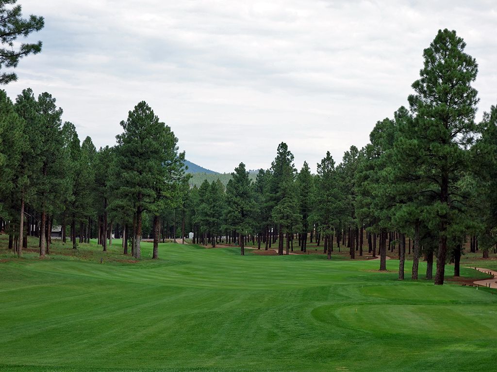 Photographs | GolfCourseGurus
