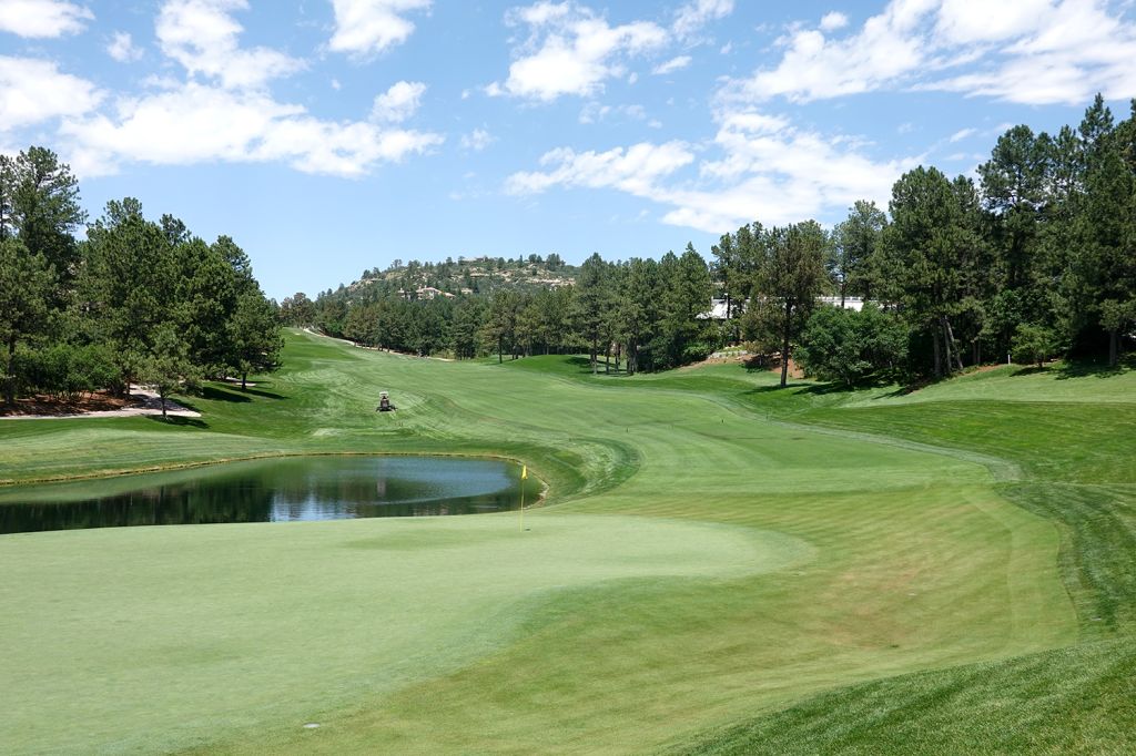 Castle Pines Golf Club (Castle Rock, Colorado) | GolfCourseGurus