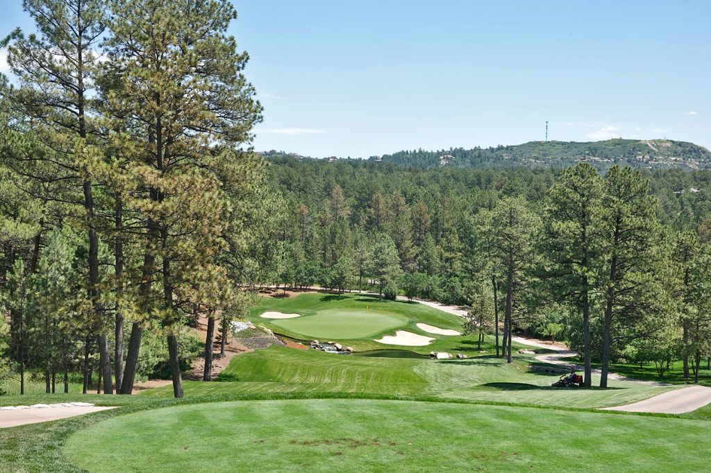 Castle Pines Golf Club (Castle Rock, Colorado) | GolfCourseGurus