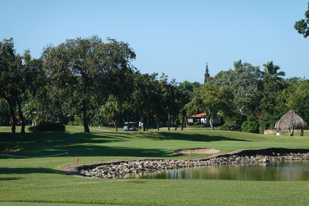 Photographs | GolfCourseGurus
