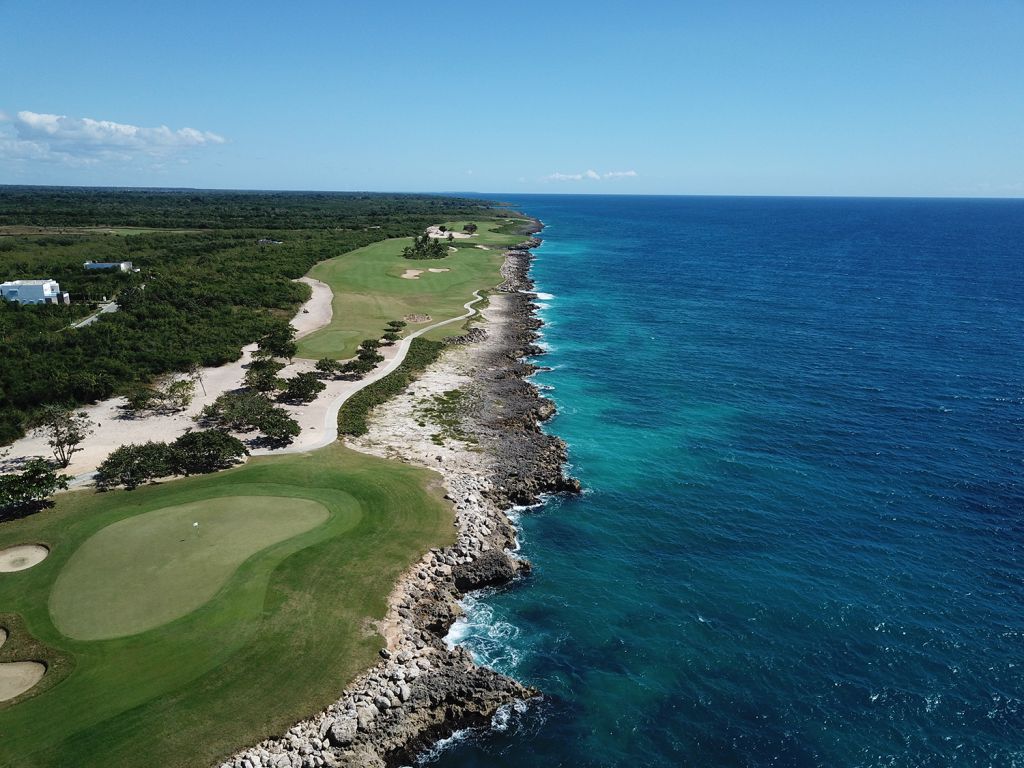 Photographs | GolfCourseGurus