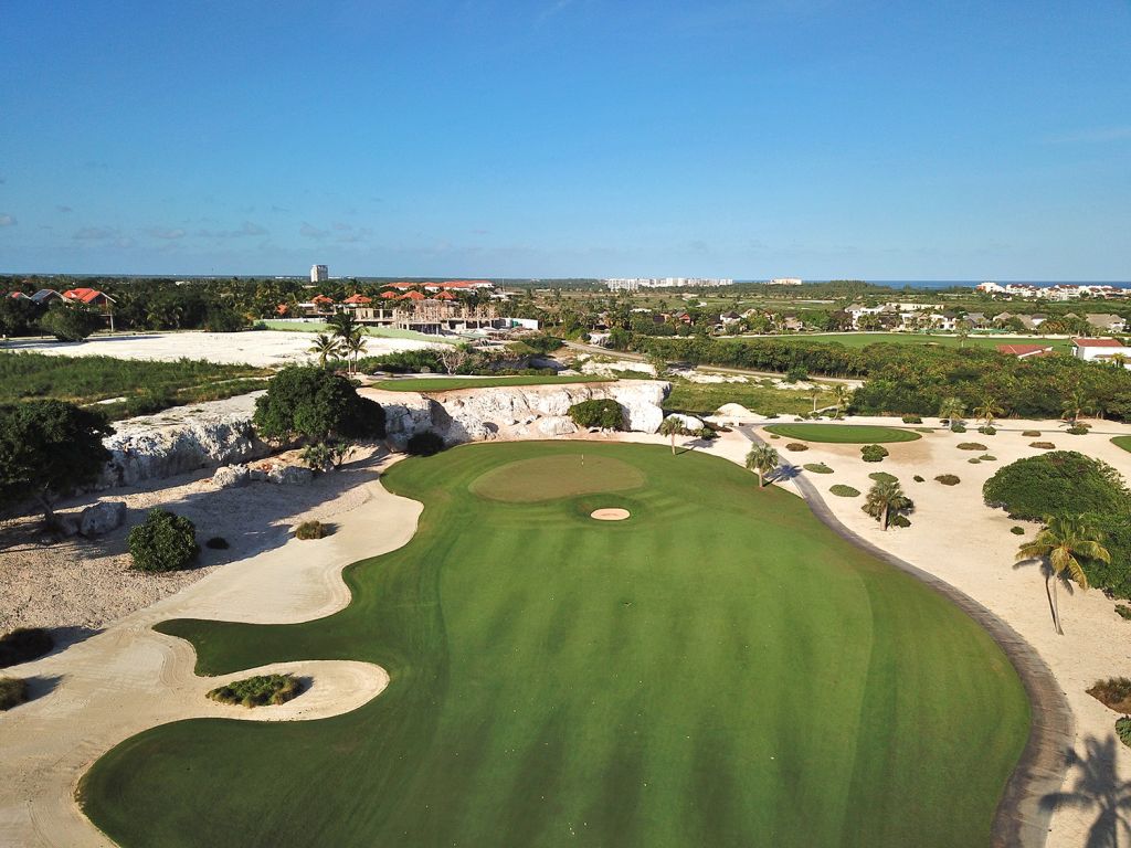 Photographs | GolfCourseGurus