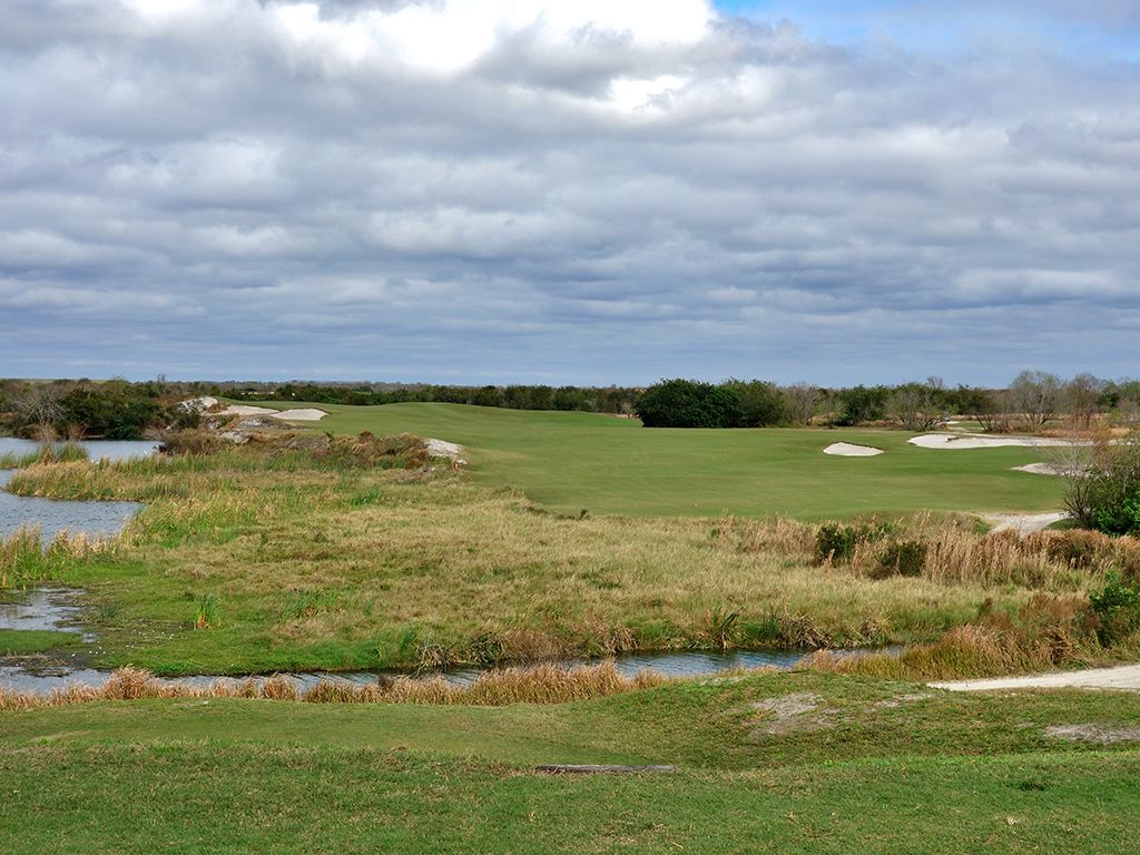 Photographs | GolfCourseGurus