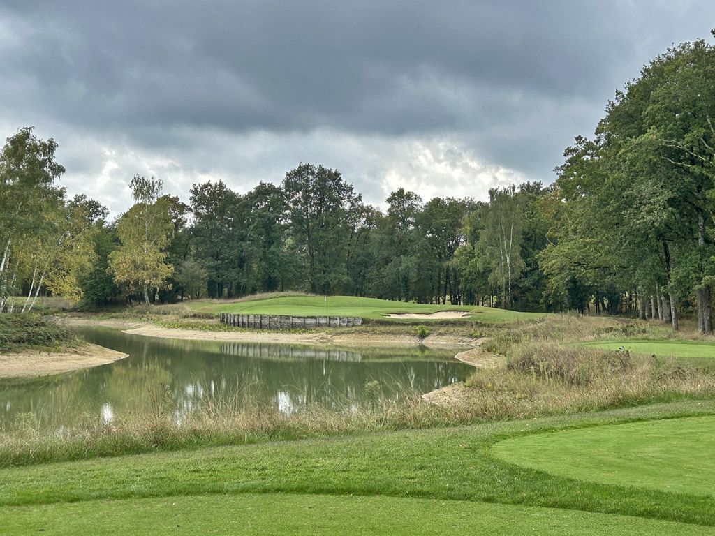 Les Bordes Golf Club (Old) (Saint-Laurent-Nouan, Loiret) | GolfCourseGurus