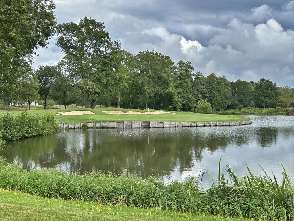 Les Bordes Golf Club (Old) (Saint-Laurent-Nouan, Loiret) | GolfCourseGurus