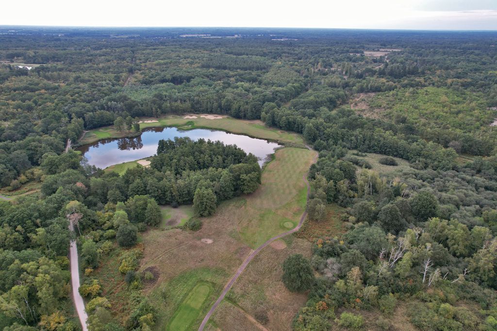 Les Bordes Golf Club (Old) (Saint-Laurent-Nouan, Loiret) | GolfCourseGurus