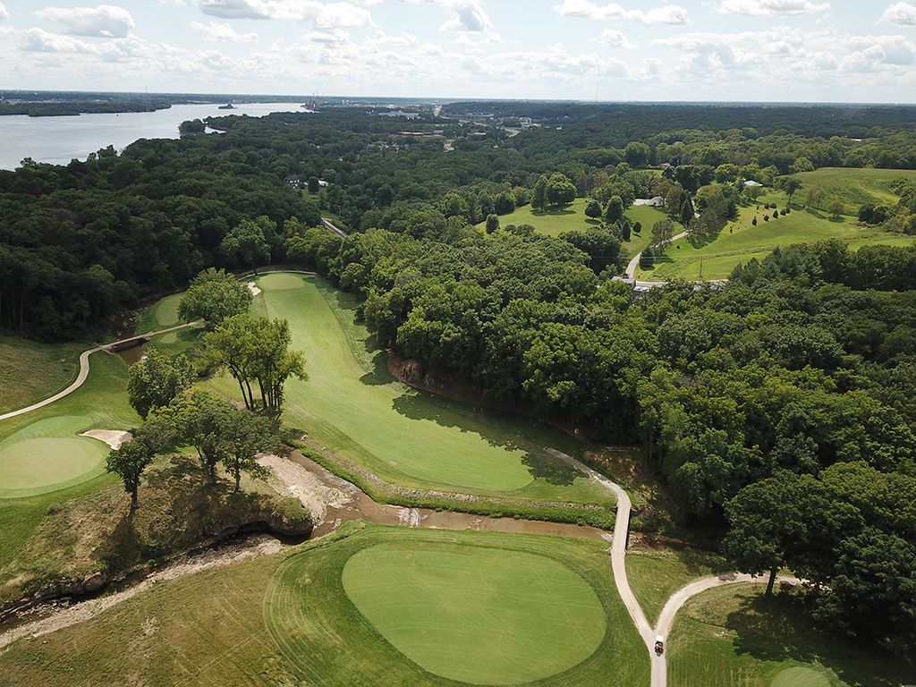 Davenport Country Club (Pleasant Valley, Iowa) | GolfCourseGurus