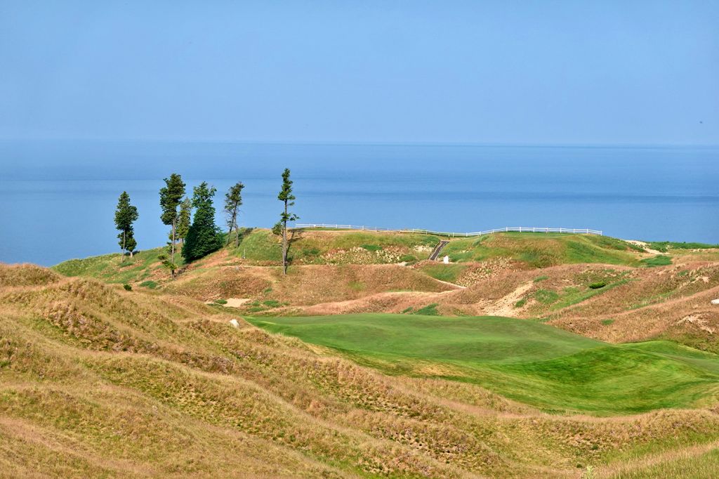 Arcadia Bluffs (Bluffs) (Arcadia, Michigan) | GolfCourseGurus