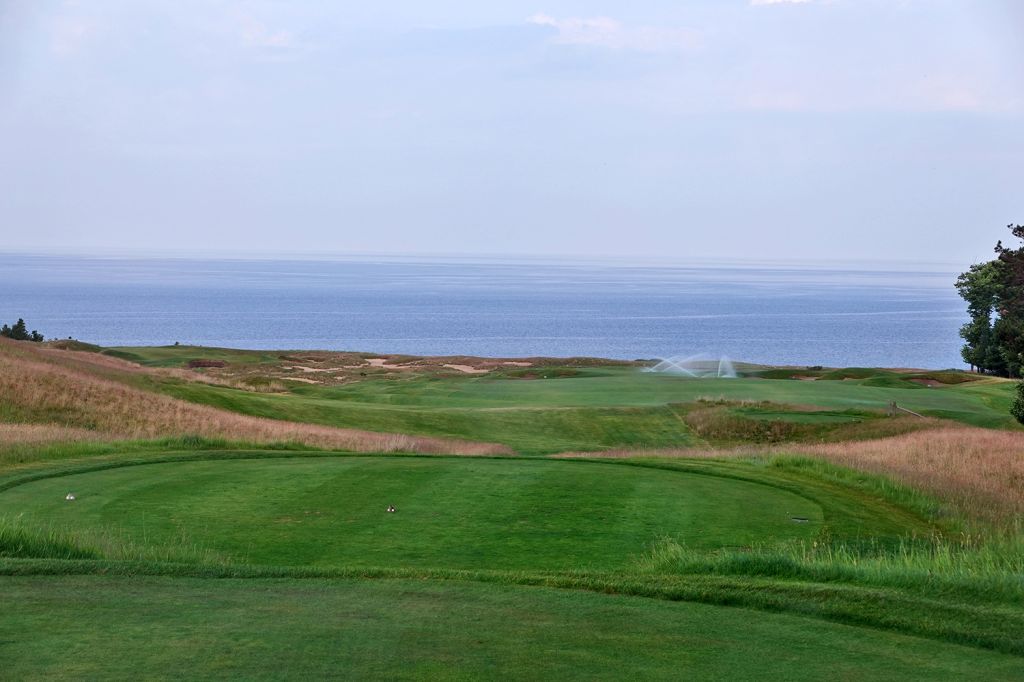 Arcadia Bluffs (Bluffs) (Arcadia, Michigan) | GolfCourseGurus
