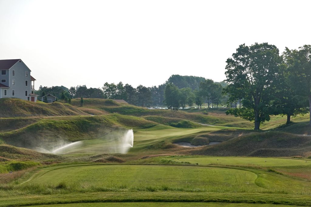 Photographs | GolfCourseGurus