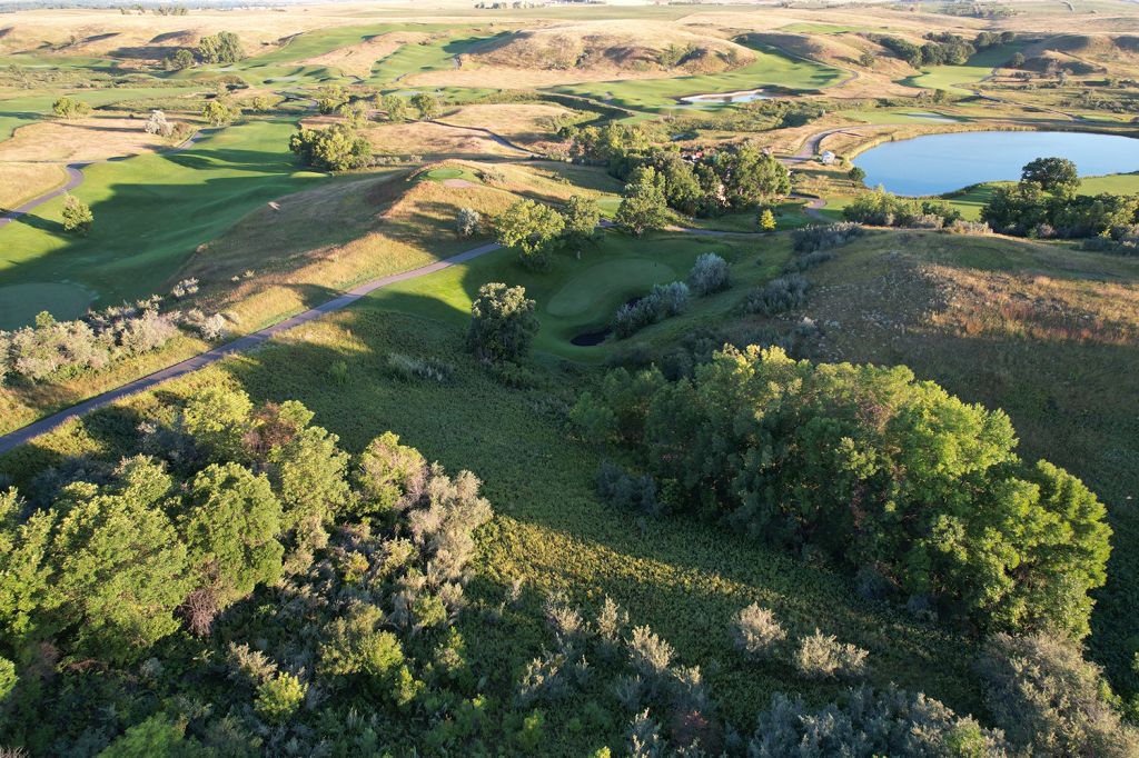 Hawktree Golf Club (Bismarck, North Dakota) | GolfCourseGurus