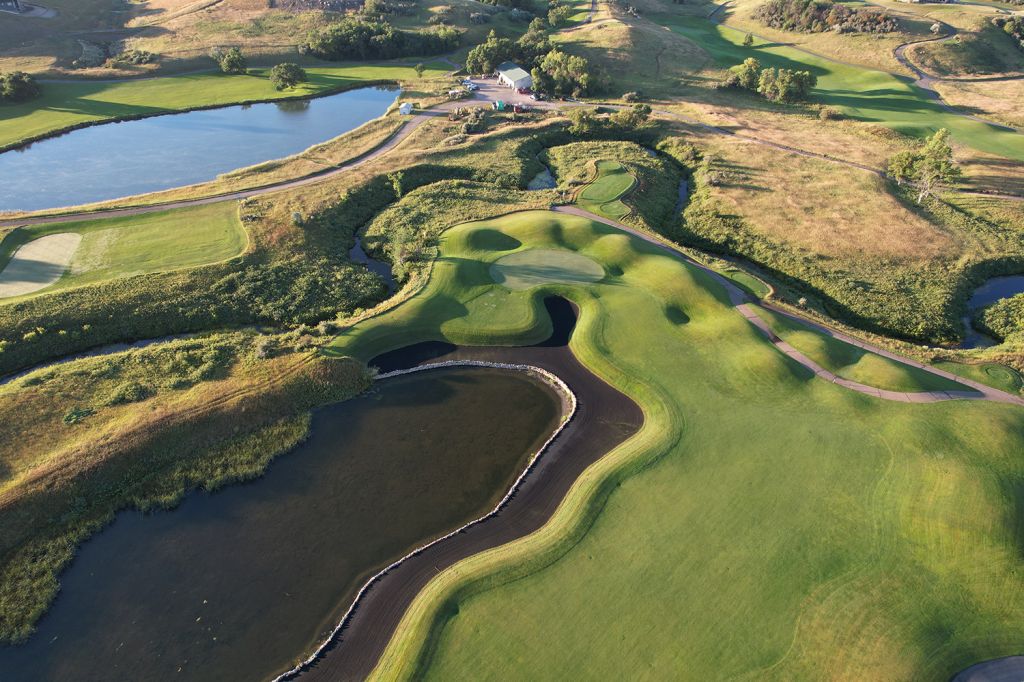 Hawktree Golf Club (Bismarck, North Dakota) | GolfCourseGurus