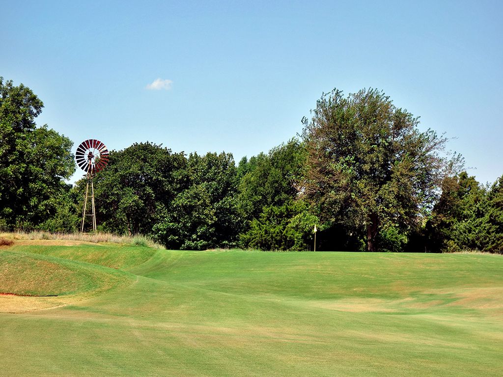 Oak Tree National (Edmond, Oklahoma) | GolfCourseGurus