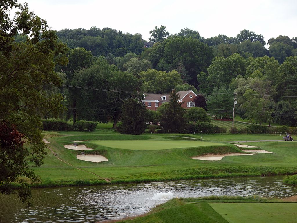 Photographs | GolfCourseGurus