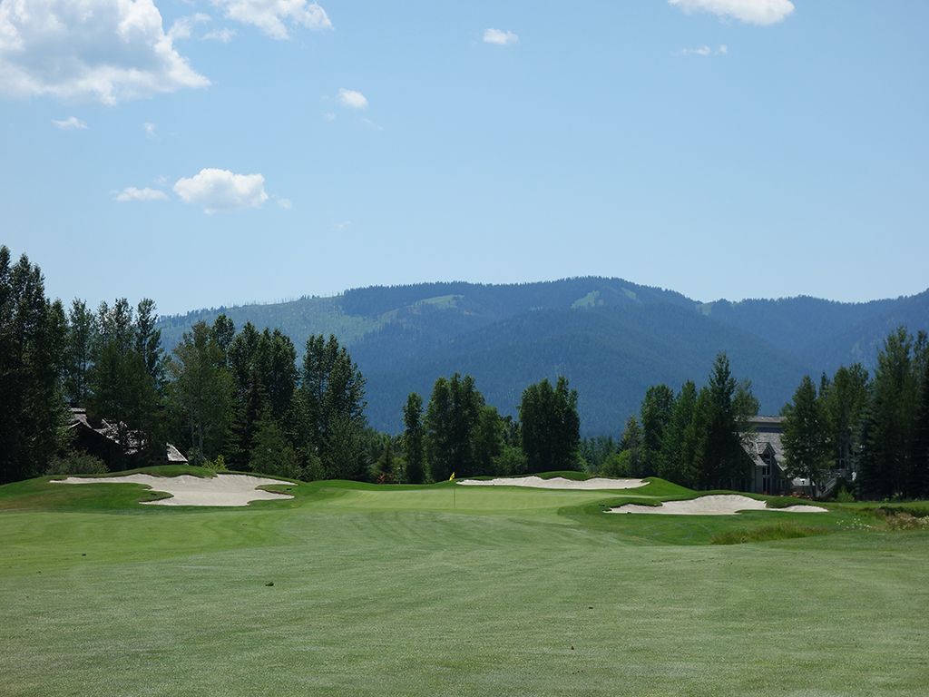 Photographs | GolfCourseGurus